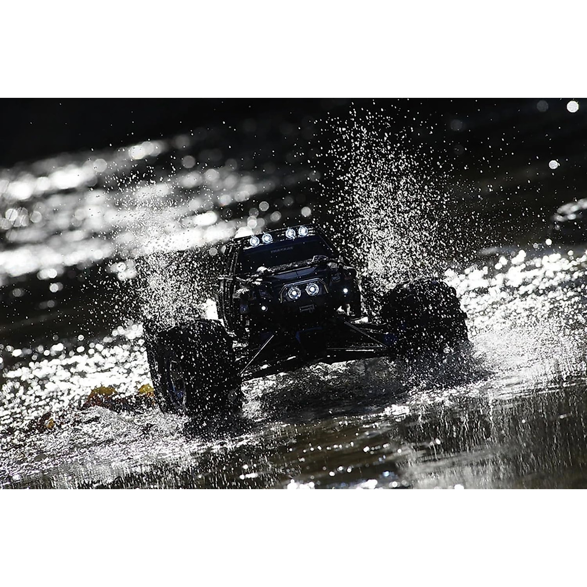 Traxxas Summit: 1/10 Scale 4WD Electric Extreme Terrain Monster Truck with TQi Link Enabled 2.4GHz Radio System