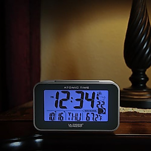 La Crosse Technology 617-1270 Atomic LCD Alarm Clock