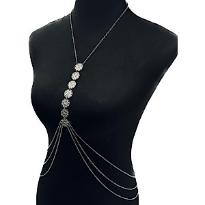 Vintage Fashion Simple Metal Chest Chain Carved Flower Plate Beach Bra Chain Back Chain Necklace Women's Party Holiday Jewelry (silvery)