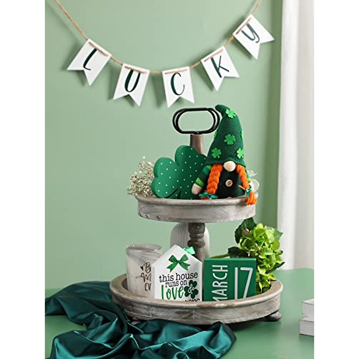 5PCS St. Patrick 's Day Tiered Tray Decor, Gnome, Irish Wood Shamrocks， St.Patrick Day Wood Signs LUCKY Ornament Decoration for Home