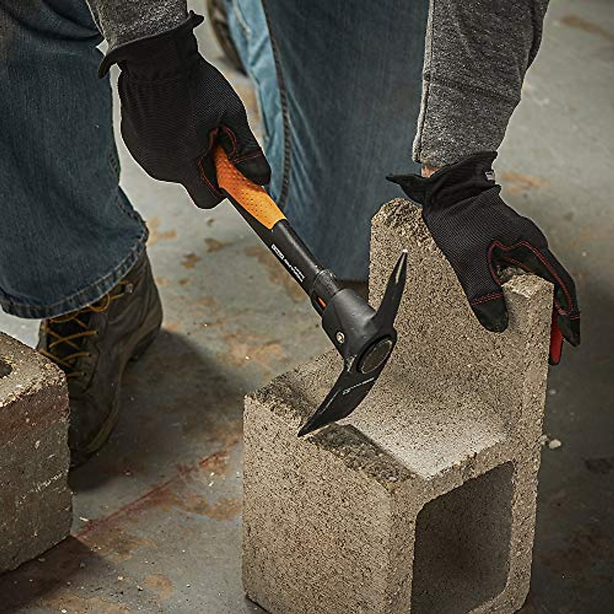 Fiskars 751220-1001 Pro IsoCore Pick/Mattock, 1.5 lb, Orange/Black