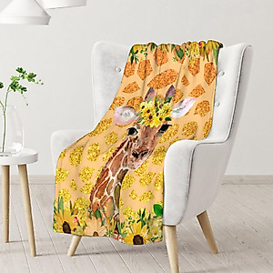 Giraffe Blanket Gifts - 40x50 Inches Aesthetic Throw Blanket for Girls & Boys - Orange Soft Fuzzy Plush Blankets for Decor