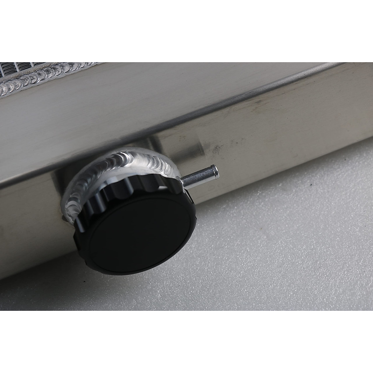 COOLINGBEST 4 Row Aluminum Radiator for 1966-1979 Ford Bronco F100 F150 F250 F350 F500 L6 V8 GAS Radiators 1967 1968 1969 1970 1971 1972 1973 1974 1975 1976 1977 1978