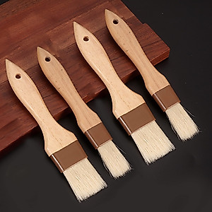 UOUYOO 2 Pieces Pastry Brushes Basting Boar Bristles and Beech Hardwood Handles 1 Inch, 1 1/2 Inch Oil Brush for Barbecue Spreading Butter Cooking Baking Brush