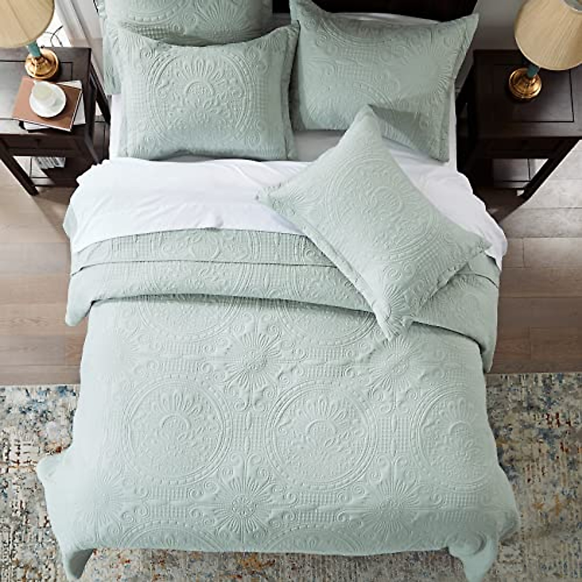 Anluoer Quilt Queen Size Bedding Set-Sage Green Embossed, Bedspreads-Lightweight Summer Soft Microfiber Bedspread, Bed Coverlet for All Seasons (1 Quilt, 2 Pillow Shams)