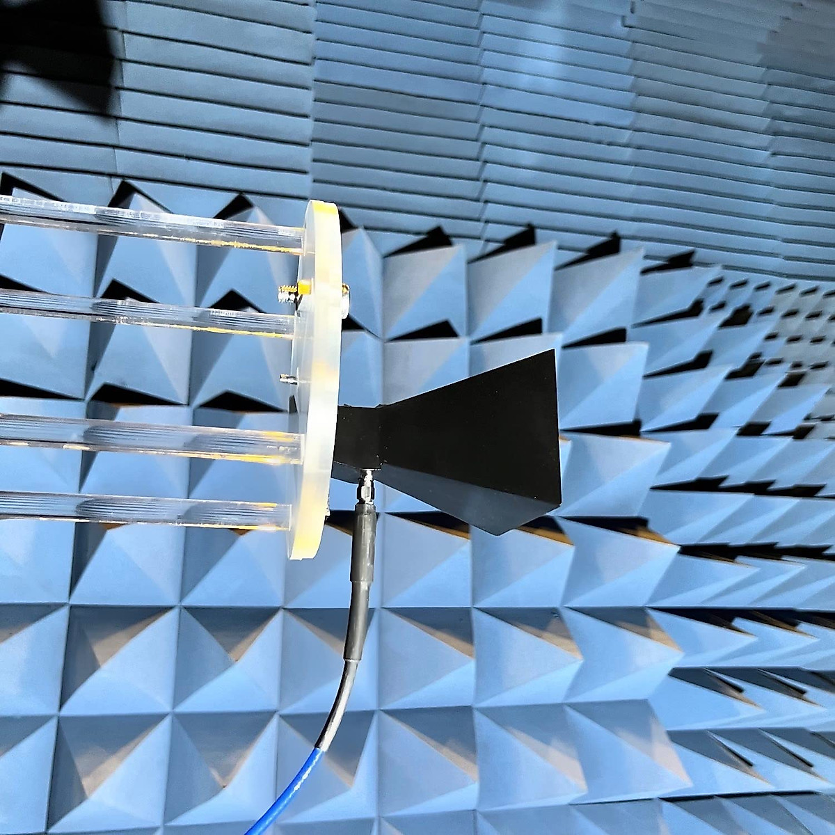 Wideband Dual-Ridge Horn Antenna (1.8 GHz to 11 GHz)