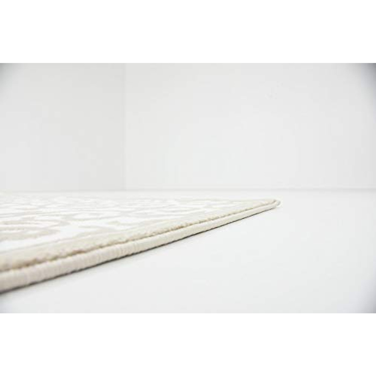 Unique Loom Rushmore Collection Area Rug - Johnson (5' 1" x 8' Rectangle, Snow White/ Beige)