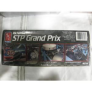 Richard Petty's STP Pontiac Grand Prix Model Car Kit 1990