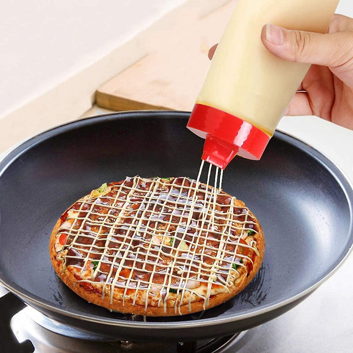 AYNEFY Squeeze Bottle, 300ml Plastic Squeeze Condiment Bottles with 4-Hole, Ketchup Squeeze Bottle, Sauce Bottle, Safe, for Ketchup Jam Mayonnaise Olive Oil Vinegar