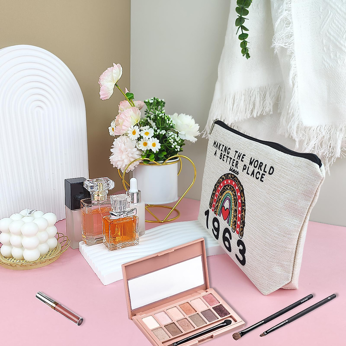 62nd Birthday Gifts for Women, 62 Year Old Gifts Ideas Makeup Bag for Mom, Grandma, Friend, Sister, 1963 Retirement Mother's Day Christmas Decorations Cosmetic Travel Toiletry Organizer Zipper Pouch