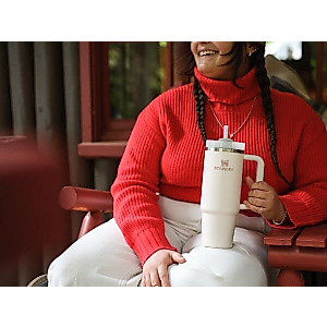 Stanley Quencher H2.0 FlowState Stainless Steel Vacuum Insulated Tumbler with Lid and Straw for Water, Iced Tea or Coffee, Smoothie and More, Cream , 30 oz