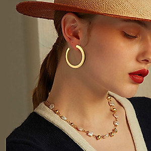 FAMARINE Square Tube Gold Hoop Earrings for Women 18K Gold Plated Hoops with Brushed Finished Chunky Earrings