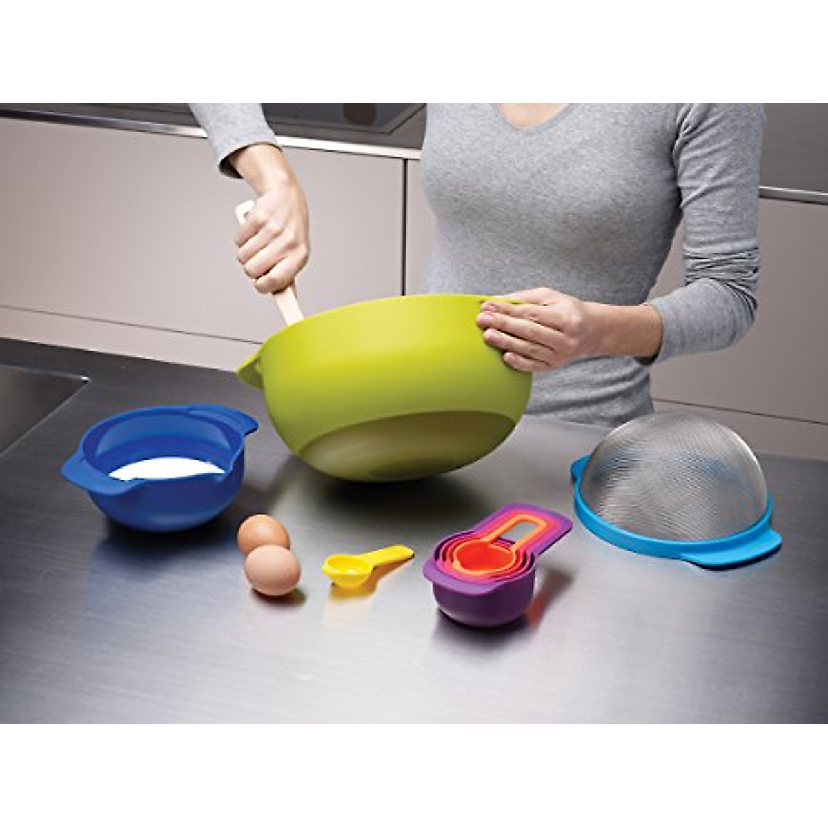 Joseph Joseph Nest 9 Plus, 9 Piece Compact Food Preparation Set with Mixing Bowls, Measuring cups, Sieve and Colander, MultiColor