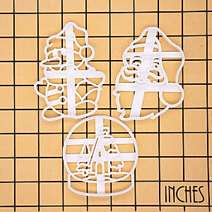 Set of 3 Christmas themed cookie cutters (Designs: Santa Claus, Snow Globe, and Snowman), 3 pieces - Bakerlogy