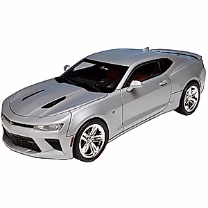AMT AMT982 1:25 Scale 2016 Chevy Camaro SS Model Kit