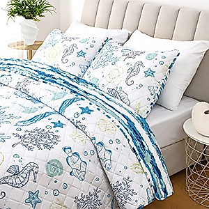 FRAMICS 3-Piece King Size Reversible Quilt Set Summer Quilt Lightweight Ocean Quilts Beach Bedspread Coverlet Blue Coral Conch Seashell Coastal Bedding for All Season(1 Quilt, 2 Pillow Shams)