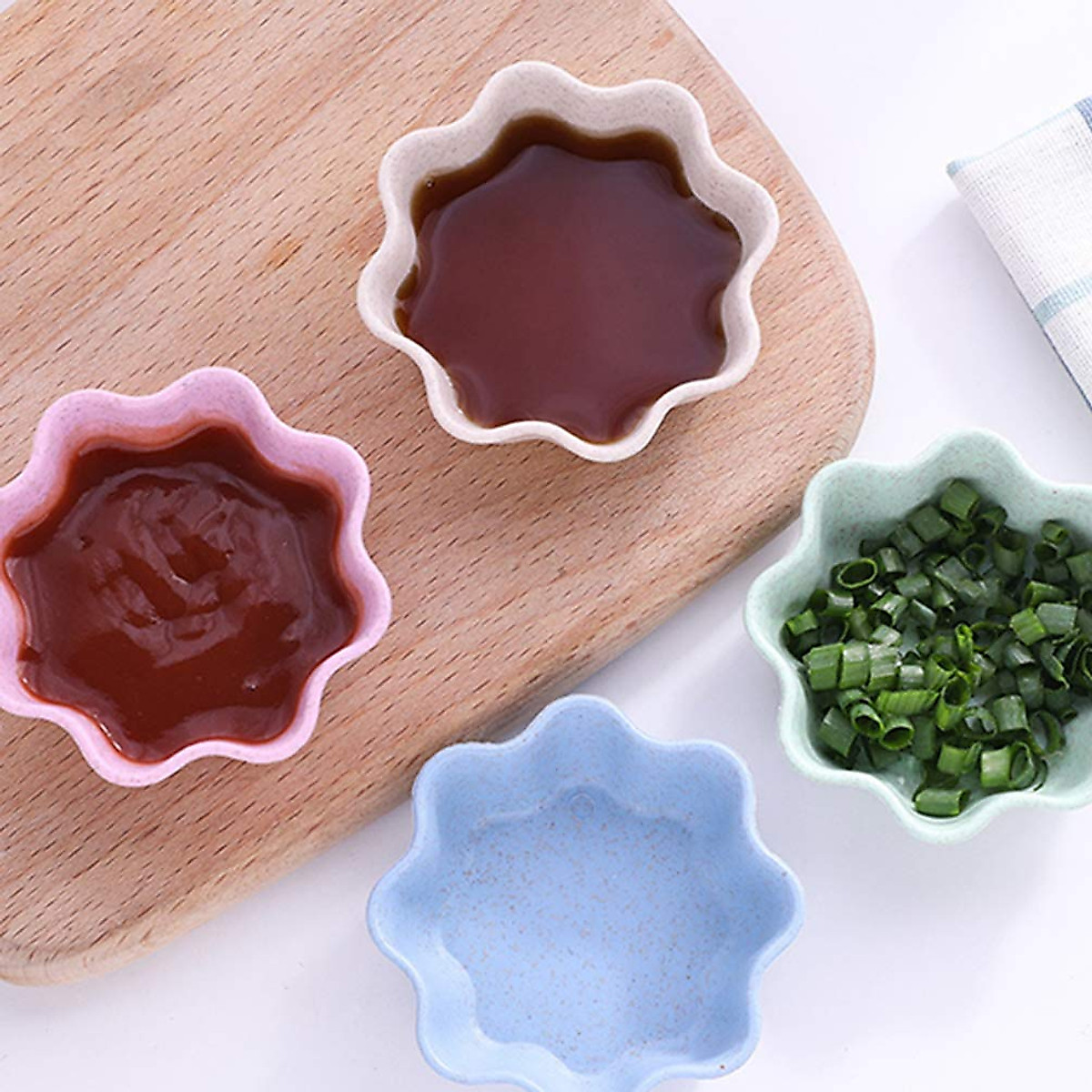 Hemoton 16pcs Wheat Straw Seasoning Dish Wheat Straw Dipping Bowl Dessert Bowls Snack Bowls Fruit Sauce Condiment Flower Bowl Dipping Sauce Dish Seasoning Saucer Fruit Jam Household