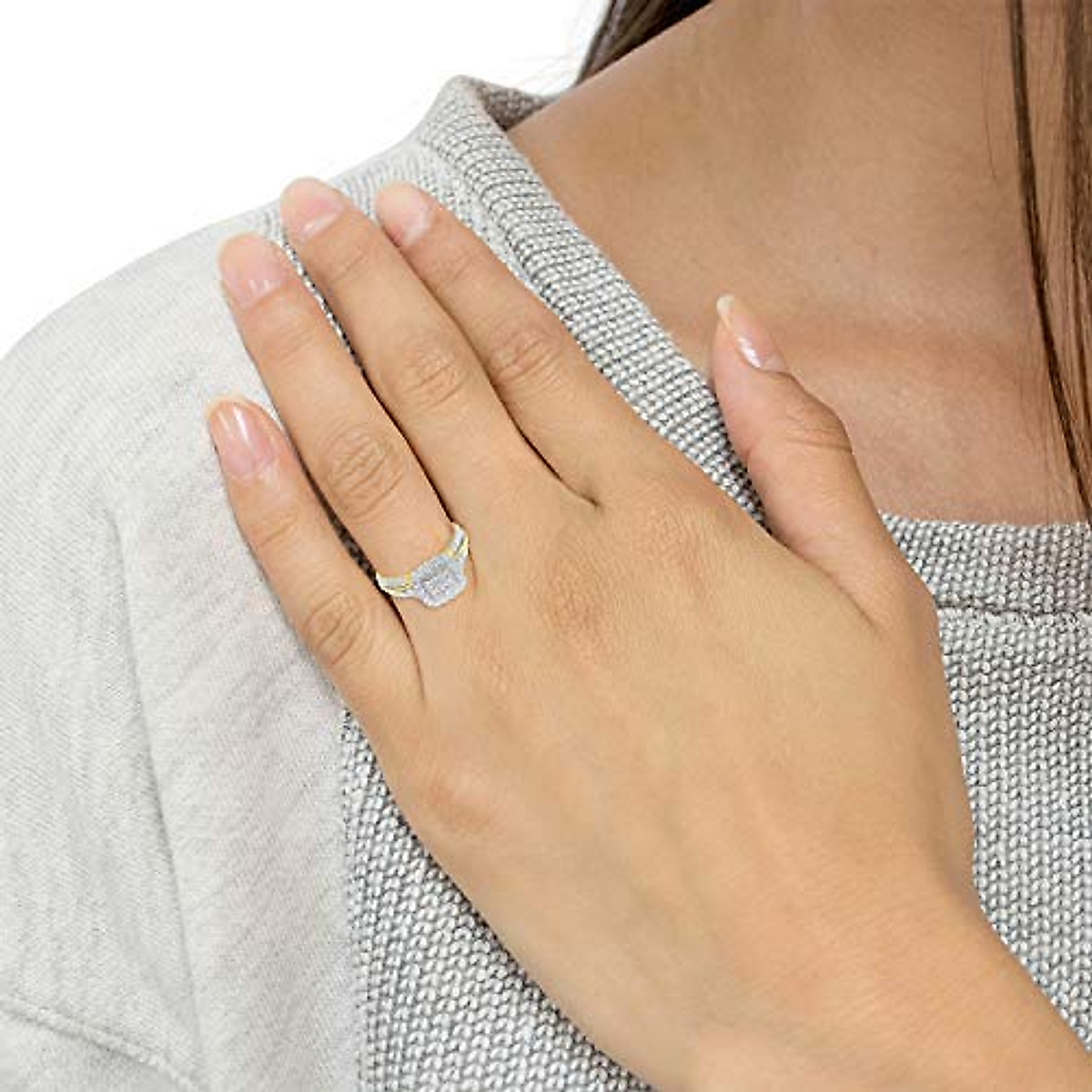 Haus of Brilliance 10K Yellow Gold 1.0 Cttw Diamond Composite Cushion-Shape Halo 3-Band-Look Engagement Ring (H-I Color, SI1-SI2 Clarity) - Size 7