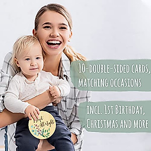 Beautiful Baby Monthly Milestone Cards - The Perfect Newborn Photography Props to Document Your Baby´s Growth - 10 Reversible Wooden Circles/Discs incl. Announcement & Hello World Sign