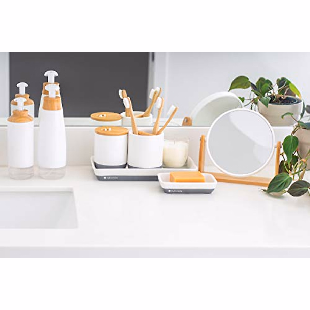 Full Circle Pick, Cotton Swab and Q-Tip Canister, White