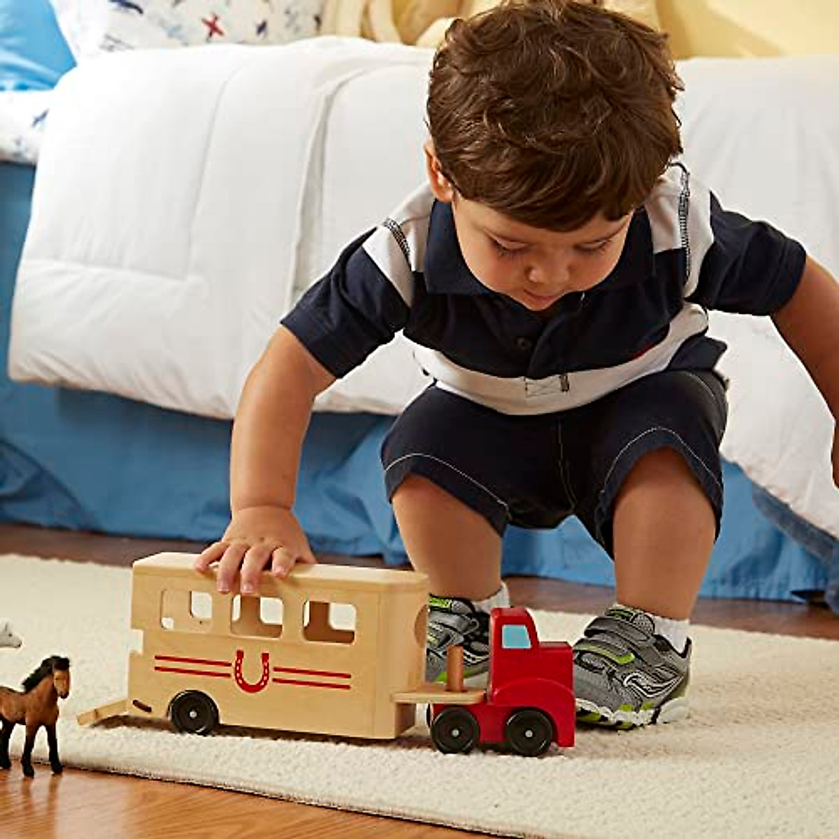 Melissa & Doug Horse Carrier Wooden Vehicle Play Set With 2 Flocked Horses and Pull-Down Ramp - Horse Figures, Wooden Horse Trailer Toy For Kids Ages 3+
