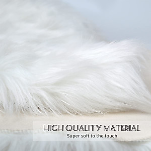 OKAYDA Square Faux Sheepskin Chair Cover Seat Cushion Pad Super Fluffy Soft Fur Rug for Vanity Chair, Car Seat, Sofa, Living Room, Office (18"*18", White)