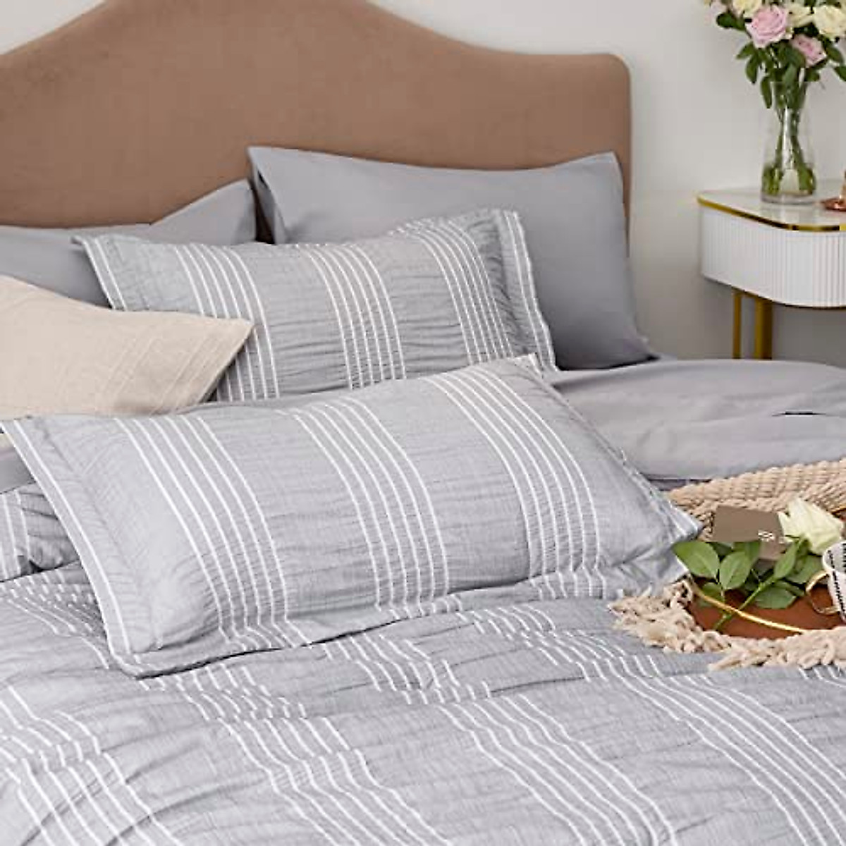 Bedsure Full/Queen Comforter Sets, 7 Pieces Bed in a Bag - Stripes Seersucker Bedding Set with Comforter, Flat Sheet, Fitted Sheet, Pillow Shams, Pillowcases