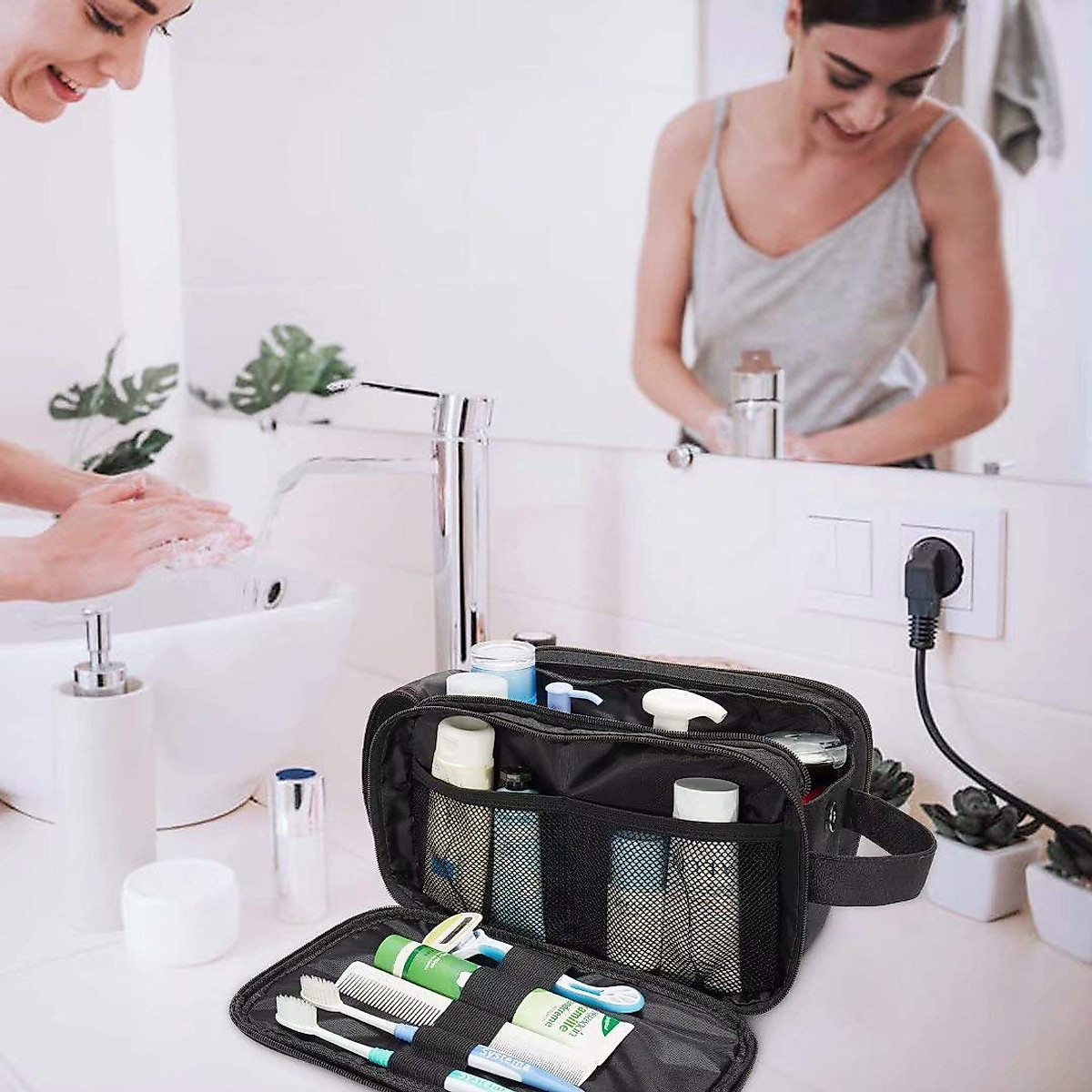 WANDF Hanging Travel Toiletry Bag for Women Men with TSA Approved Quart Size Bag Large Toiletries Cosmetics Makeup Organizer (Gold)