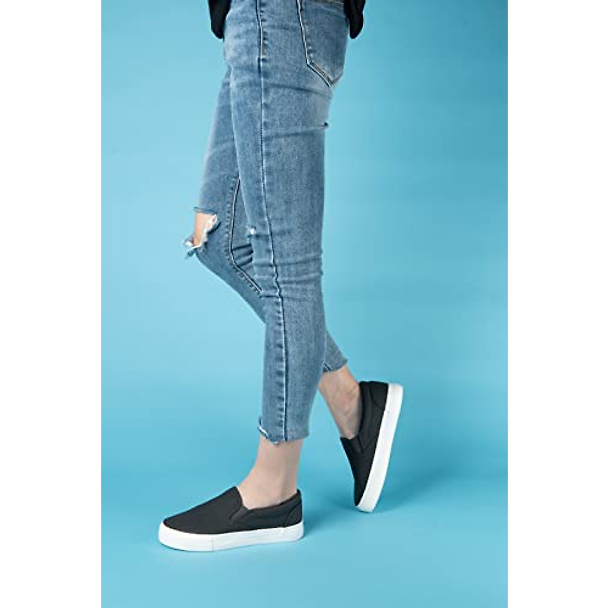 JENN ARDOR Slip On Shoes for Women Low Top Canvas Sneakers Flats Comfortable Walking Casual Shoes Black