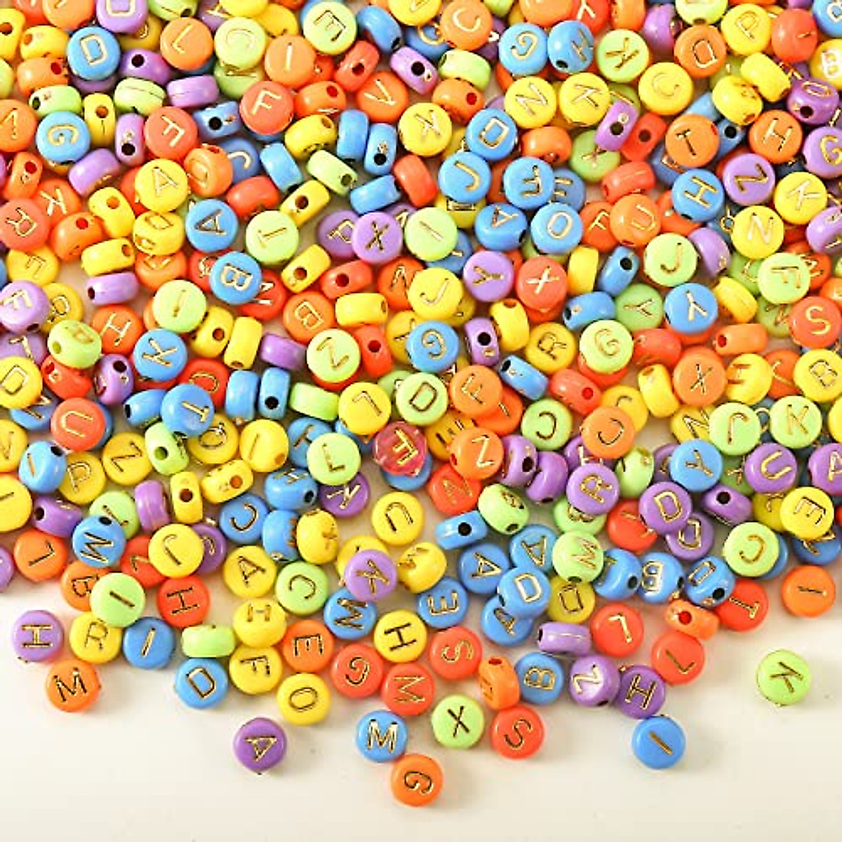 HERZWILD 1000pcs Alphabet Beads Acrylic Letters (A-Z) Beads Colored Letter Beads 4 * 7mm Flat Round Craft Beads for Jewellery Craftsfor Jewellery Crafts (47 Gold-Color/C)