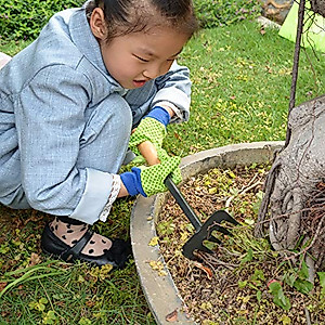 HANDLANDY Kids Gardening gloves for age 5-6, age 7-8, 2 Pairs Child Garden Working Gloves for girls boys, Dot & Butterfly & Ladybird Print (Medium (age 7-8), Green (ladybird+ dot))