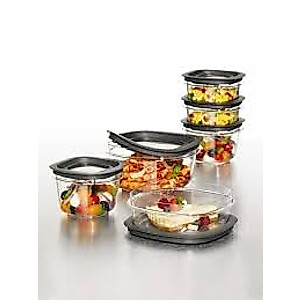Stoge Premier Flex & Seal 7 Cup Rubbermaid Food Storage Containers with Grey Flex & Seal Lids (4-Pack)
