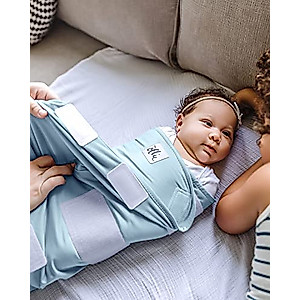 The Ollie Swaddle - Helps to Reduce The Moro (Startle) Reflex - Made from a Custom Designed Moisture-Wicking Material (Sky)