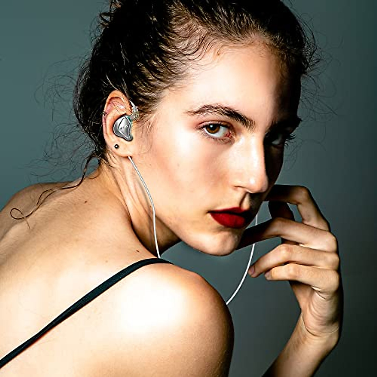 CCA NRA Wired Earbuds in Ear Monitor Headphones with Electrostatic and Dynamic Hybrid HiFi Drivers Noise Isolating 3.5mm Bass Earbuds with Detachable Tangle-Free Cord (with Mic)