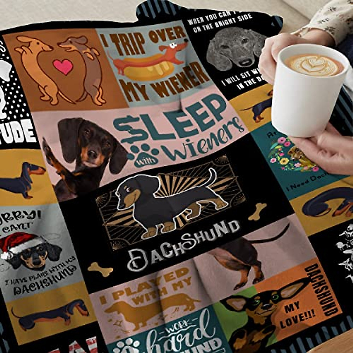 Xoqan Cute Dachshund Dog Soft Fuzzy Flannel Hooded Blanket Women Men Cozy Microfiber Luxury Plush Throws for Bedding Couch Travel Camping Gift 40"x30"for Pet