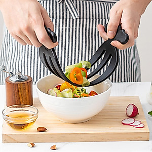 Salad Hands 2 Pack Plastic Salad Mixer Salad Servers Salad Claw for Tossing and Serving Salad, Pasta, Buffets, Fruit Humanized Design Curved Handle Food Mixing Tools Kitchen Gadget (White)