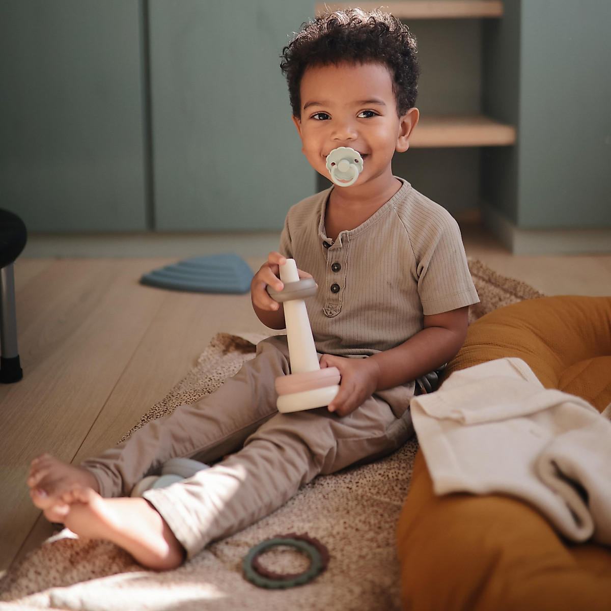 mushie Flower Teether Bracelet | 3-Pack (Dried Thyme/Berry/Natural)