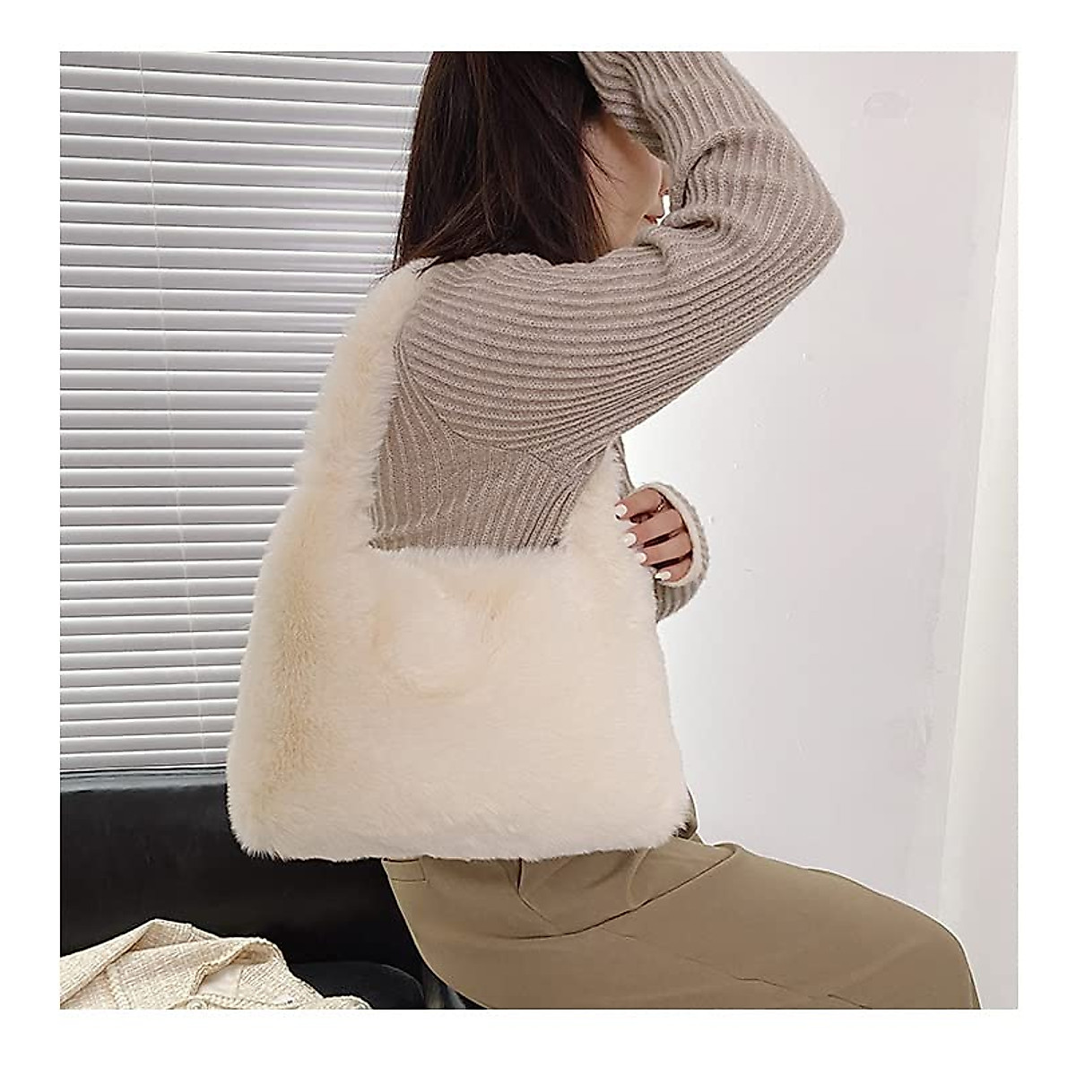 Women's Handbag Fleece Shoulder Bag Hobo Tote Bag Faux Fur Retro Casual Warm Clutch Cute Mini Purse