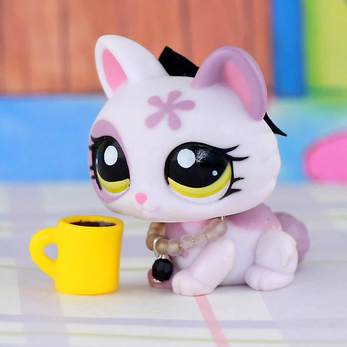 RIYES LPS Crouching Cat #1628 Animal Figures Collectible lps Toy with lps Accessories Rare Old LPS Pets Mini Pet Shop for Kids Xmas Gift (LPS Crouching Cat 1628)