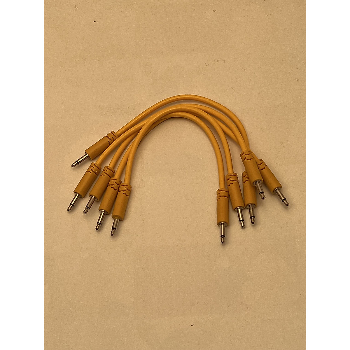 Starving Students Music Supplies Luigi's Modular Supply Spaghetti Eurorack Patch Cables - Package of 5 Gold/Orange Cables, 6" (15 cm)