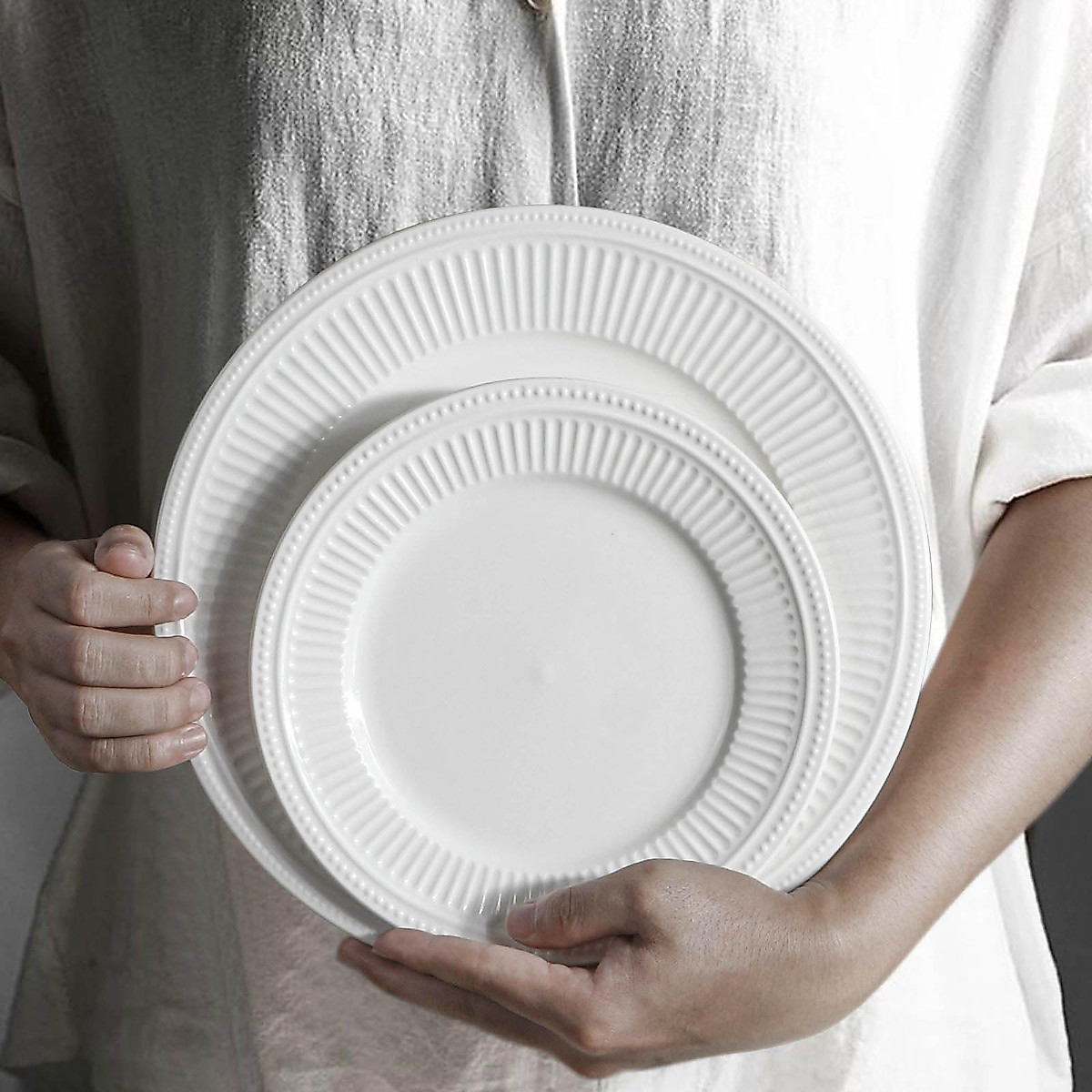 Artena Ceramic Dinner Plates Set of 4, 10.5 inch Embossed White Kitchen Plates for Salad, Dessert, Appetizer, Steak, Serving Dishes for Entertaining, Modern Large Flat Plates for Restaurant, Parties