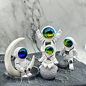 LUOZZY 4 Pcs Astronaut Figurines Cake Topper Miniature Astronaut Toys Space Cake Topper Spaceman Statues for Home Desktop Decor Space Theme Party Decorations