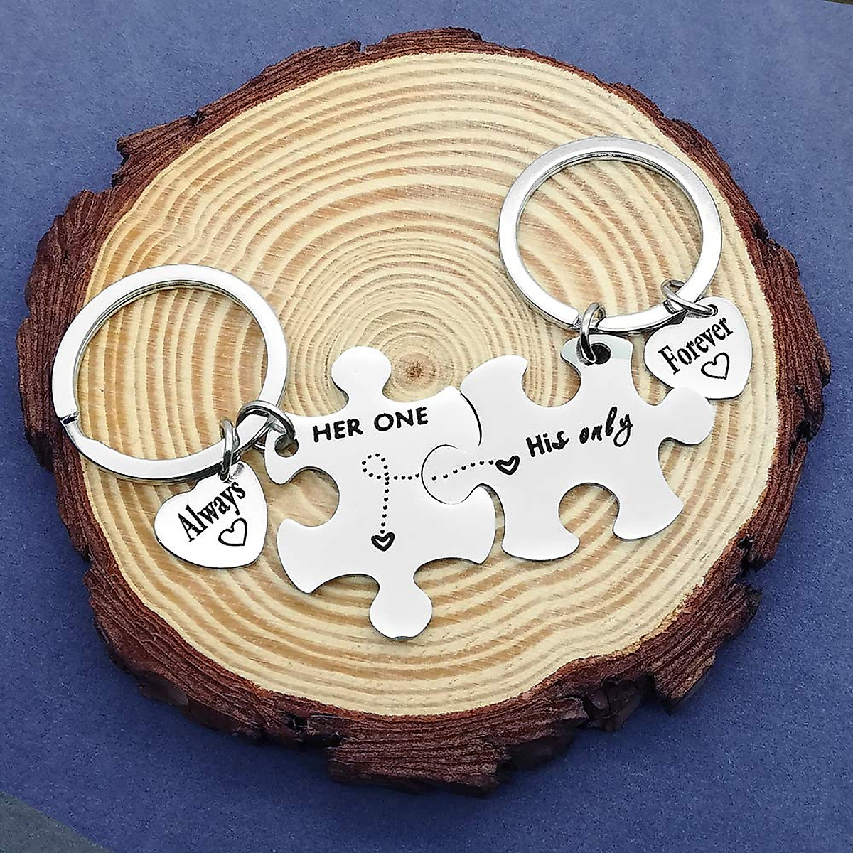 Vadaka Couple Keychain Gifts for Girlfriend Boyfriend Puzzle Couple Keychain for Him Her Matching Couple Keychain set Couples Jewelry Gift for Valentines Day Anniversary Christmas