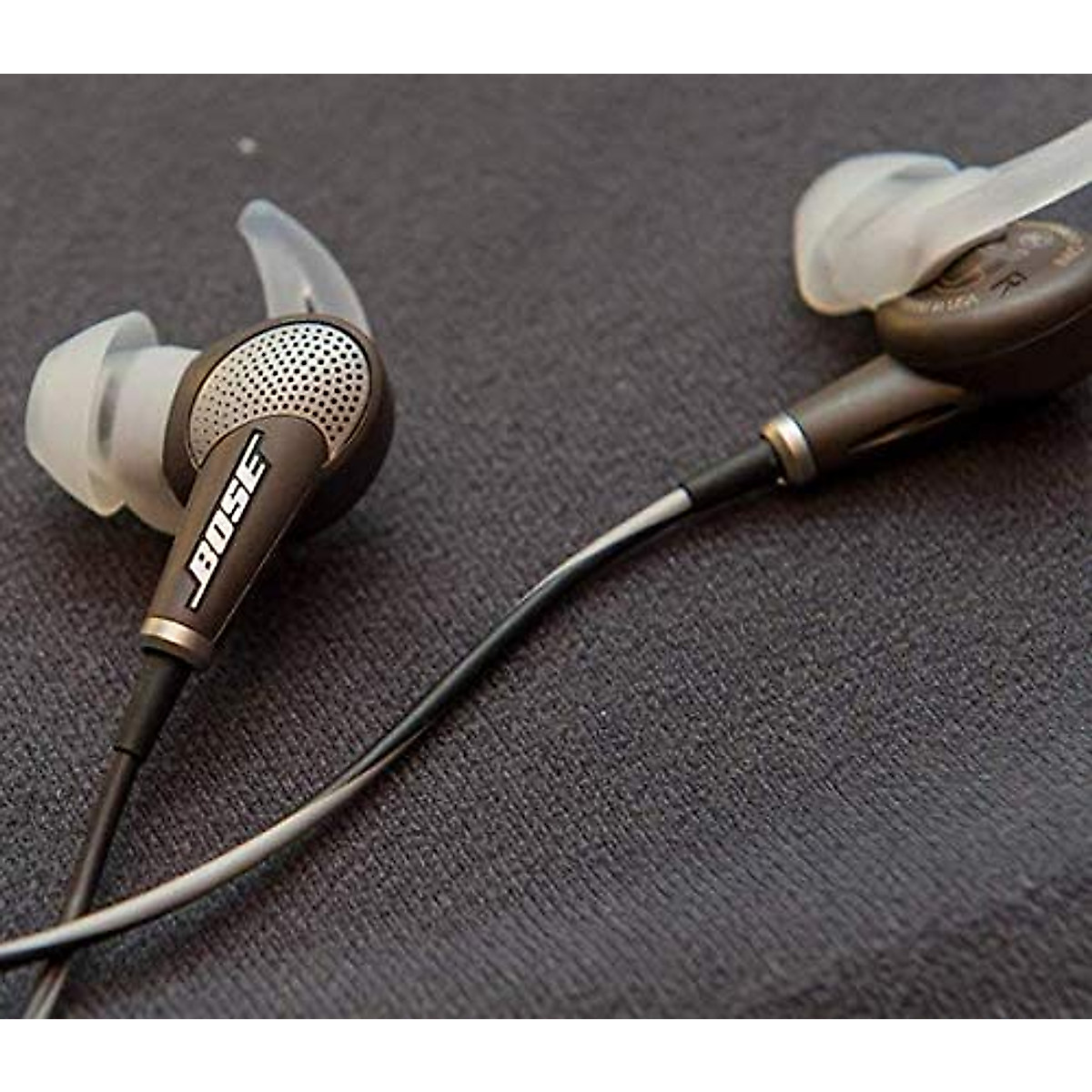 Silicone Ear Tip Earbud for Ear Tip QC20 QC20i QC30 Soundsport SIE2 SIE2i IE2 IE3 Earbud in-Ear Bluetooth Headphones (2 Pairs Black-M)