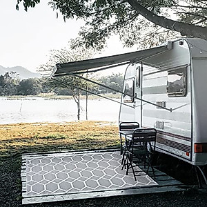 PLAYA RUG Reversible Indoor/Outdoor 100% Recycled Plastic Floor Mat/Rug - Weather, Water, Stain, Fade and UV Resistant - Miami- Gray & White (5'x7')