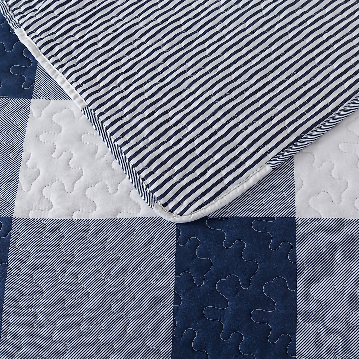 Soul & Lane Checks and Stripes Quilts Set - King Size with 2 Shams, Blue and White Buffalo Plaid Quilted Bedspread, Lightweight Navy Checkered Gingham Bedding, Cozy Lodge-Style Check Design