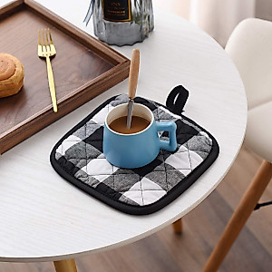 6 Pieces 100% Cotton potholders for Kitchens ， Heat Resistant with Pocket for Easy Grip. (Black Plaid)