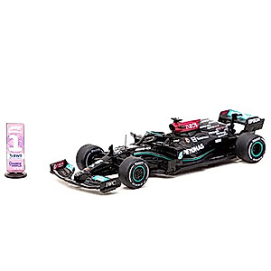 AMG F1 W12 E Performance #44 Lewis Hamilton Winner Formula One F1 British GP (2021) with Number Board Global64 Series 1/64 Diecast Model Car by Tarmac Works T64G-F037-LH1