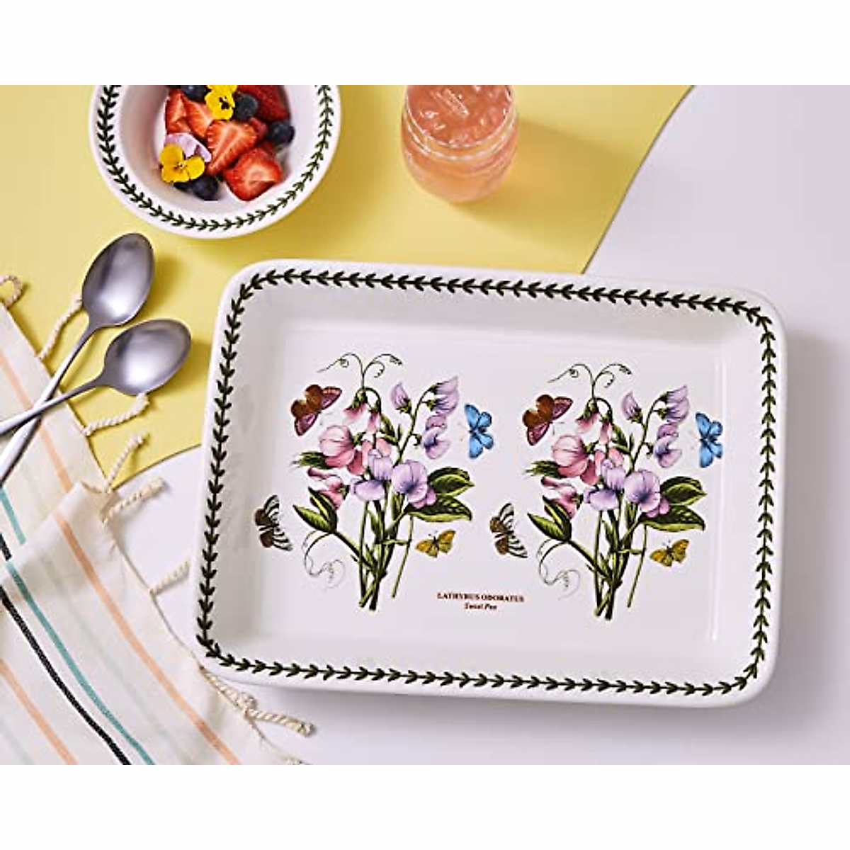 Portmeirion Botanic Garden 15" x 11" Lasagna Dish | Sweet Pea Motif | Fine Porcelain | Chip Resistant Glaze | Dishwasher, Microwave, Freezer, Oven Safe