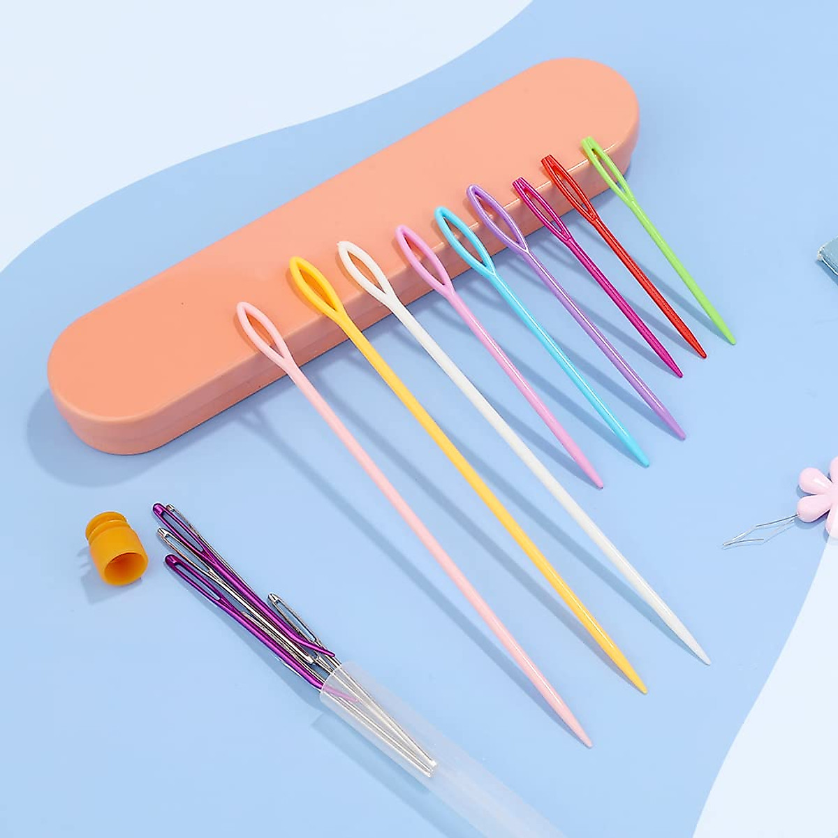 Plastic Large Eye Sewing Needles, Large-Eye Blunt Needles, Bent Tapestry Needles, Yarn Needles Crafting Knitting Stringing Needles with Storage Box and Needle Threader for Knitting Crochet